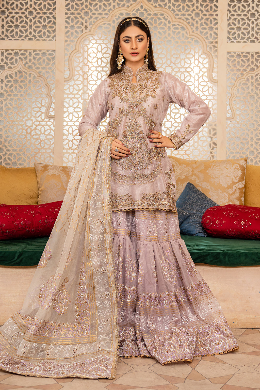 LEU-LKN-03 – Lebas-E-Uroos